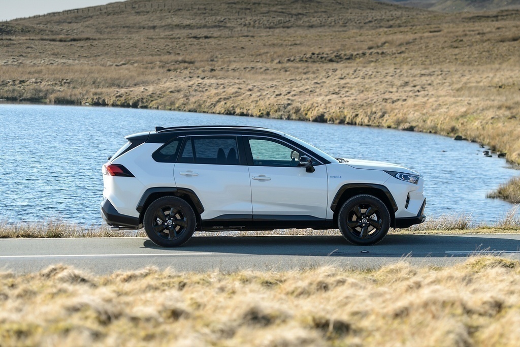 What Is A Plug-In Hybrid Electric Vehicle (PHEV)? | LeaseLoco